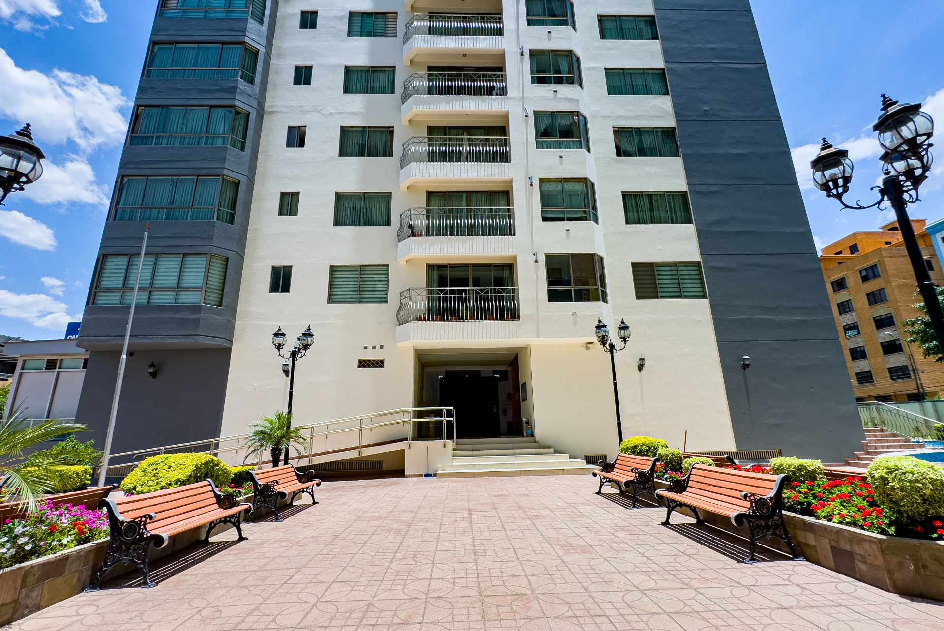Penthouse 5 dormitorios EN VENTA Condominio Plaza Real | UltraCasas.com $us 275,000 [UC-1016222]