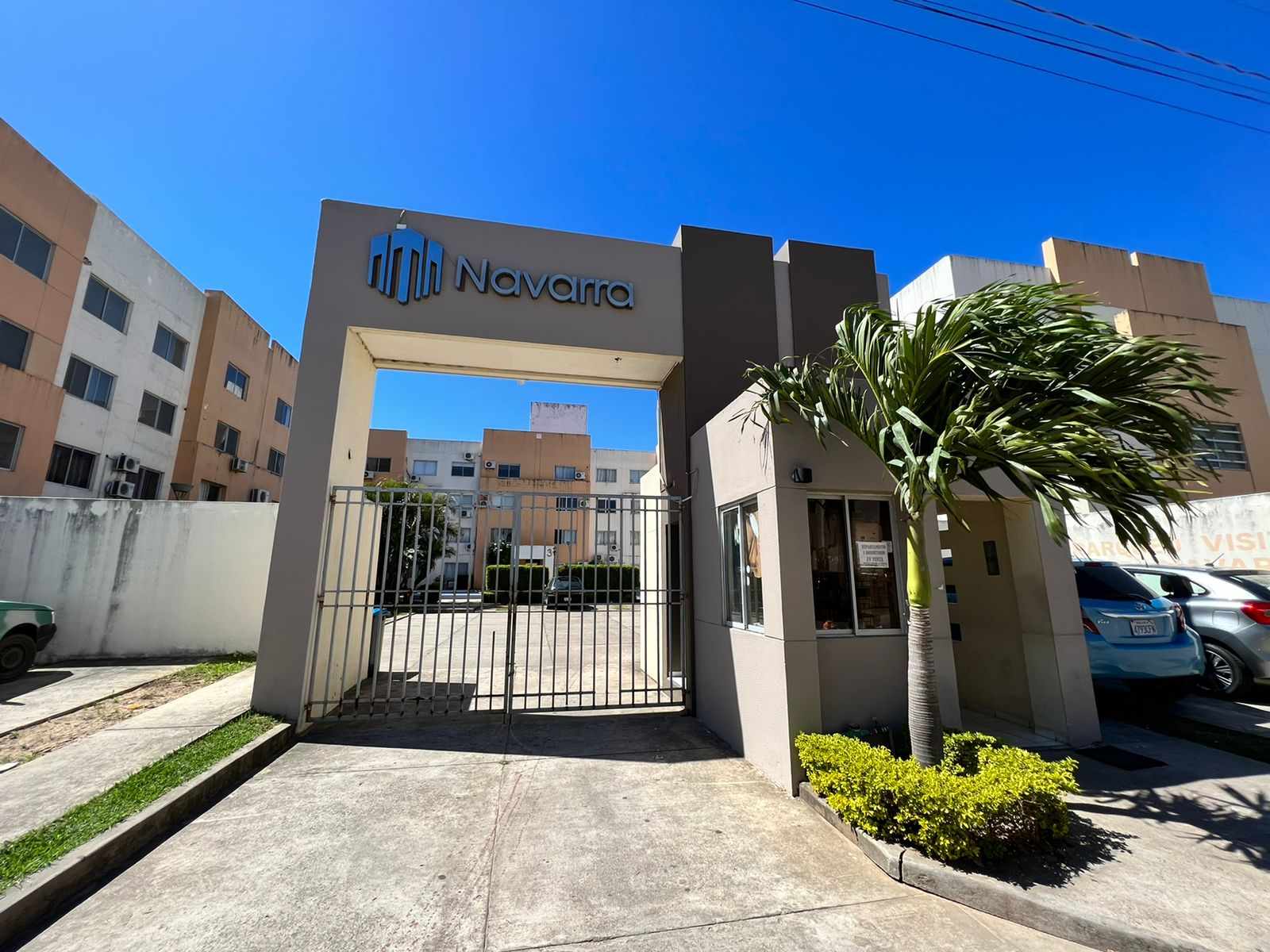 CONDOMINIO NAVARRA Av. Radial 21 (Prolongacion av. Centenario) entre 3er y 4to anillo ...