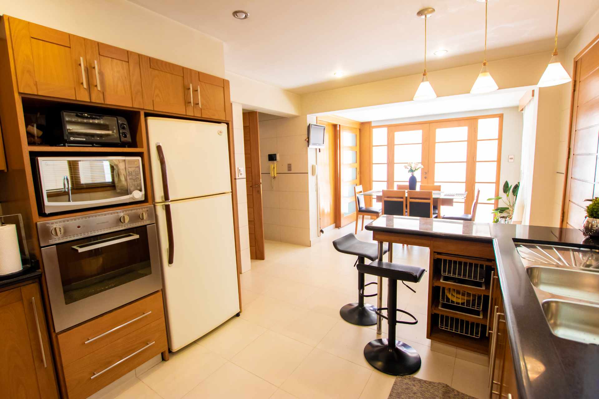 Av. Melchor Perez de Olguin casi Oscar Cerruto a una cuadra de la Av ...