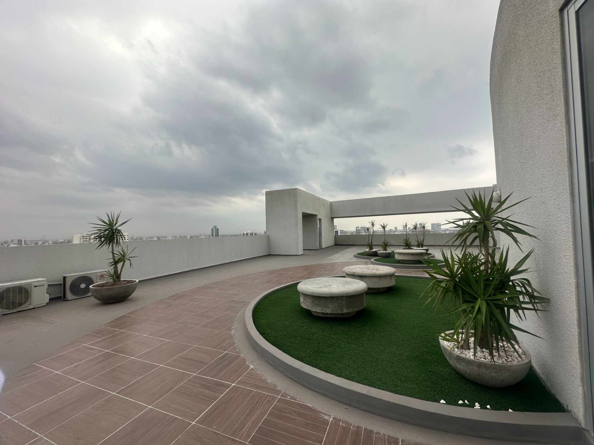 Edificio VENTO, Av. Alemana entre 2do y 3er Anillo. | UltraCasas.com $us 699 [UC-1011796]