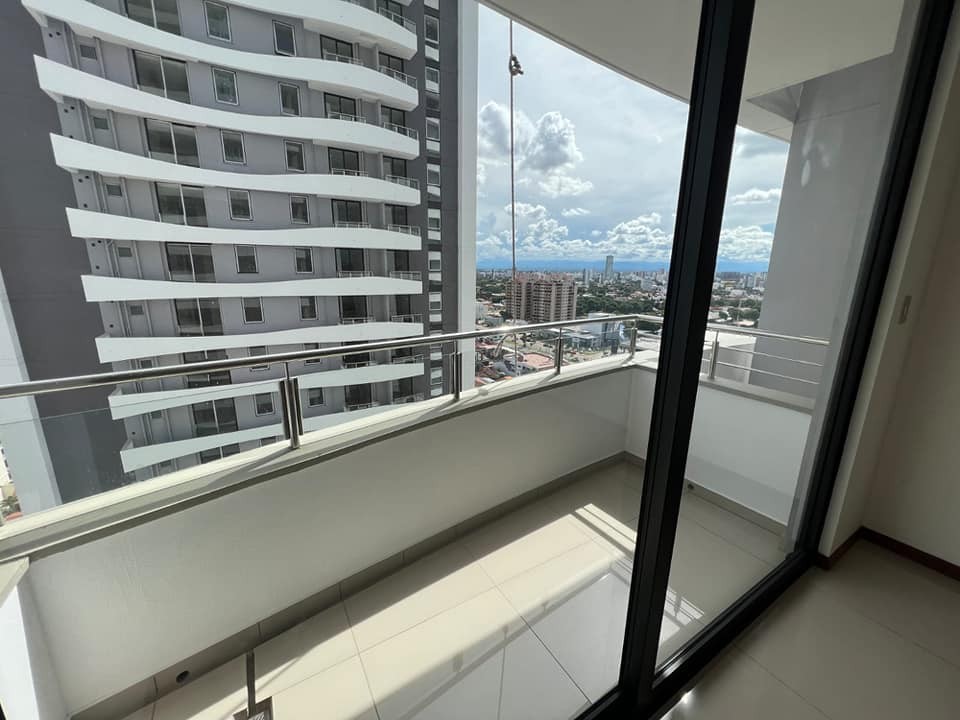 Macororó 13/14. Av. Los Cusis | UltraCasas.com $us 100,000 [UC-998853]