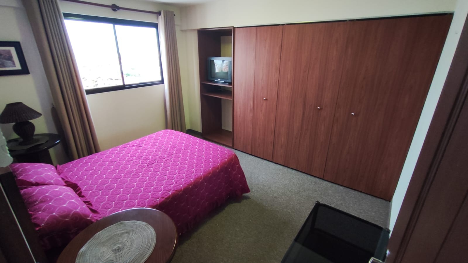 Hermoso dpto amoblado de 1 dorm. Entre Equipetrol y El Cristo ::: piso 22 Edif. La Casona ...