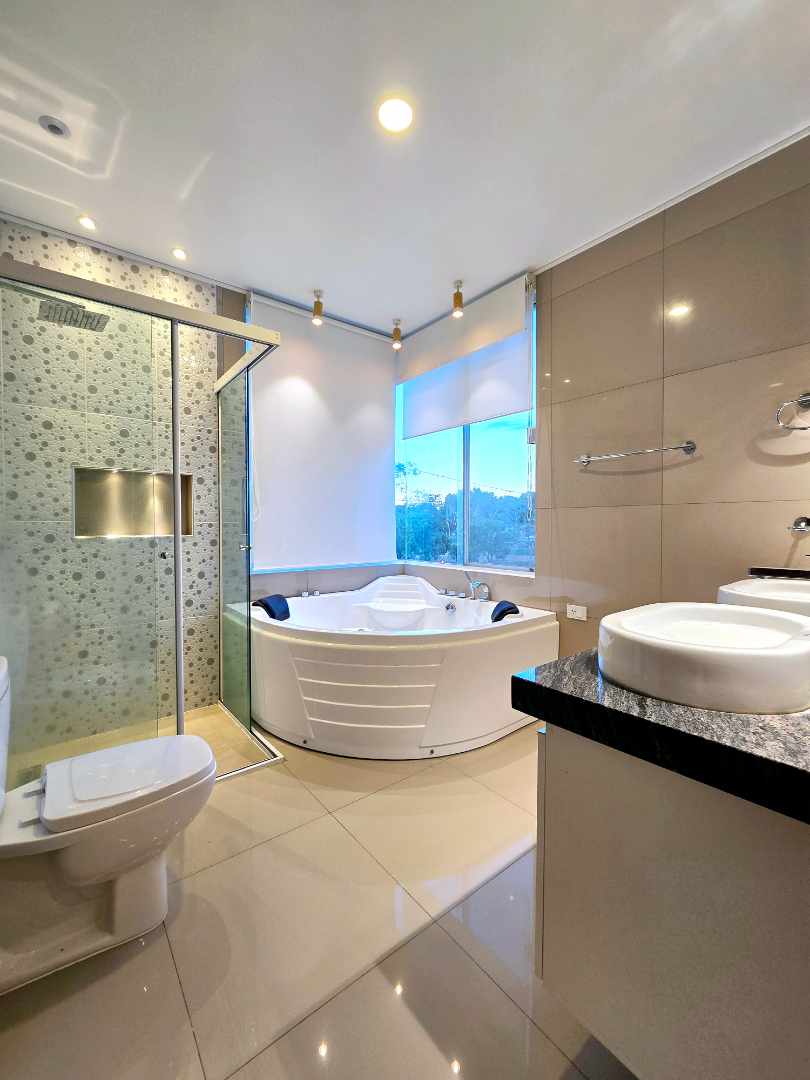 URUBÓ Condominio Florida 2 | UltraCasas.com $us 245,000 [UC-1026581]