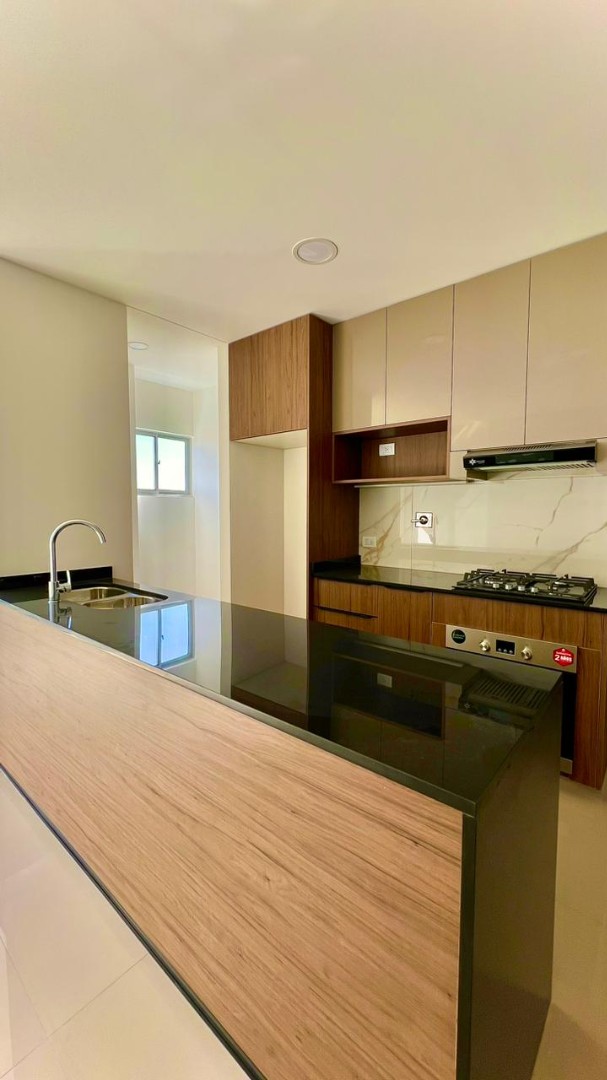 Edificio Uptown zona Equipetrol, entre 2do y 3er Anillo, Santa Cruz | UltraCasas.com $us 115,000 ...